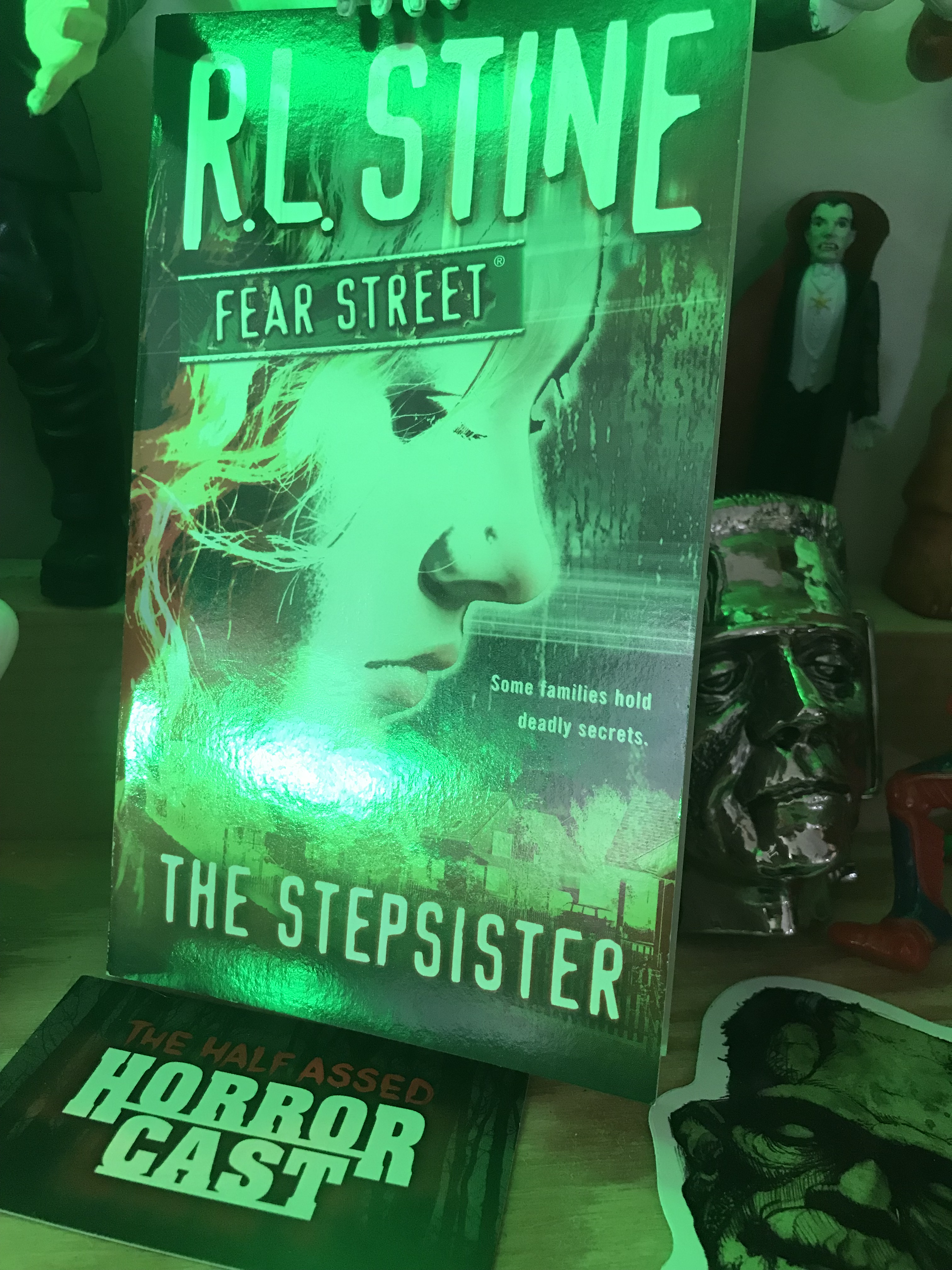 Back to Fear Street – The Stepsister (Fear Street, #9) & R.L. Stine ...
